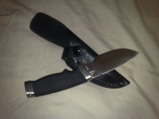 Help Identify this Gerber fixed blade | BladeForums.com